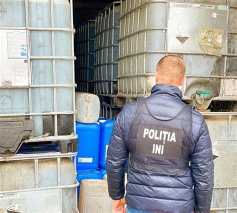 Un bărbat din Ialoveni a fost prins în timp ce transporta alcool etilic