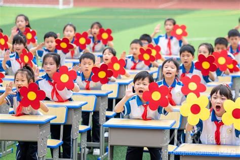 湖南娄底：活力室内操 闪耀大课间 人民图片网