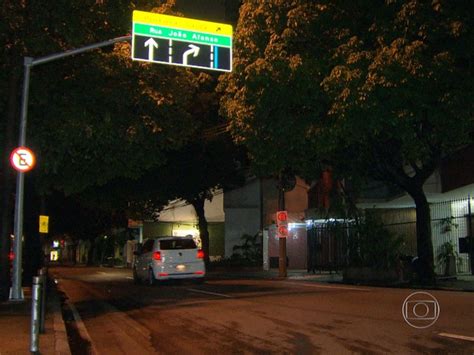 G1 Policial civil é baleado após reagir a assalto no Humaitá Zona