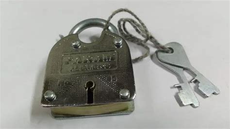 With Key Param 55mm Iron Pad Lock Home At Rs 30000dozen In Aligarh Id 26865029362