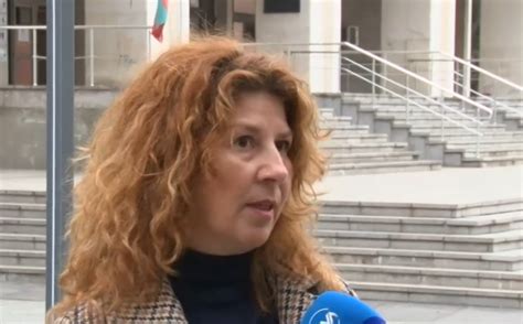 С ЧУК И НОЖОВЕ Издирват мъж нападнал 12 годишно момче в Бургас Информационна агенция ПИК