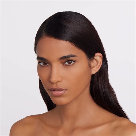 W Online Exclusive Éternité de Beauté SPF Foundation in W medium GUCCI Australia