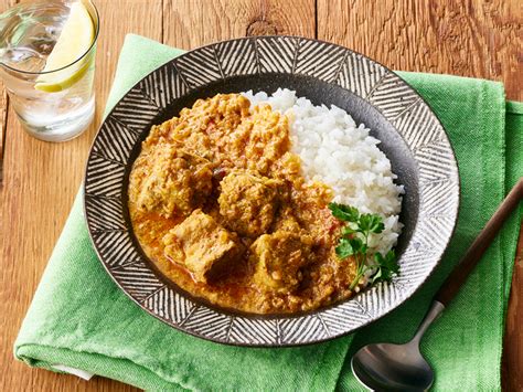 カレー粉で作る！マスタードポークカレー｜レシピ｜エスビー食品株式会社