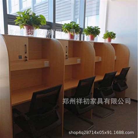 自习室专用的桌椅沉浸式自习桌厂家矮款辅导桌考研宿舍书桌带帘子 阿里巴巴