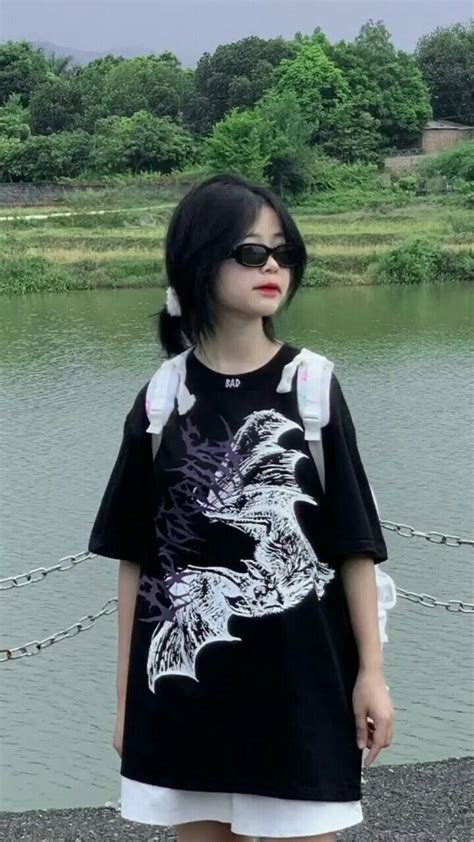 ปักพินโดย • 𝐜 𝐡 𝐢 𝐞 𝐥 • ใน Outfit Ideas 🌱