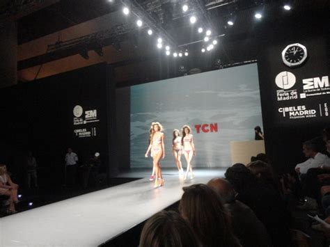 Cibeleandodesfile TCN Monimoleskine