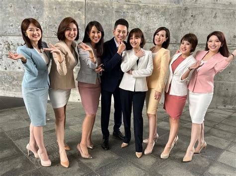 鏡新聞主播 黃筱純 Huanghsiaochun Posted On Instagram “第一次鏡新聞全時段主播齊聚工作，或許這也