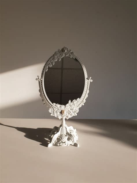 어도레33 화이트 진주 엔틱 앤틱 탁상 거울 스탠드 빈티지 테이블 화장대 주얼리 인테리어 위시버킷