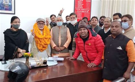 वाराणसी नगर निगम महापौर मृदुला जायसवाल के निर्णायक मत से नरसिंह दास दोबारा बने उपसभापति