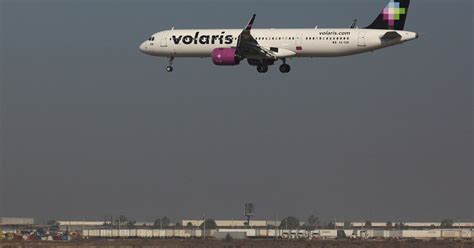 Un Secuestro Y Amenazas De Muerte Esposa Del Hombre Que Intentó Desviar Un Avión De Volaris A