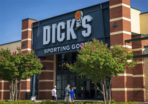 Are Dogs Allowed At Dicks Sporting Goods
