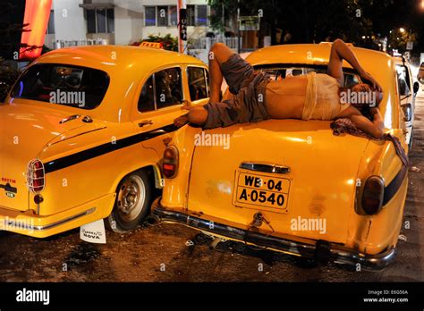 India West Bengal Kolkata Yellow Cab Hm Ambassador The Car Is Still