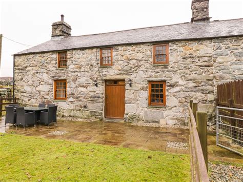Cwm Yr Afon Mawr Llanbedr Cwm Mawr Self Catering Holiday Cottage