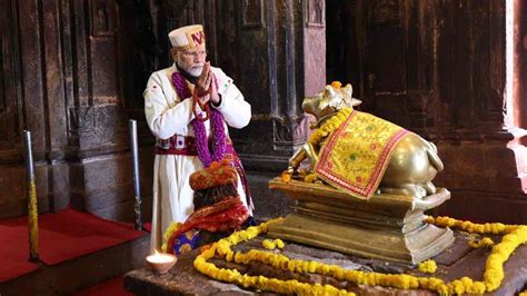 Pm मोदी ने निभाया चंबा की महिला से किया वादा चोल डोरा पोशाक पहन