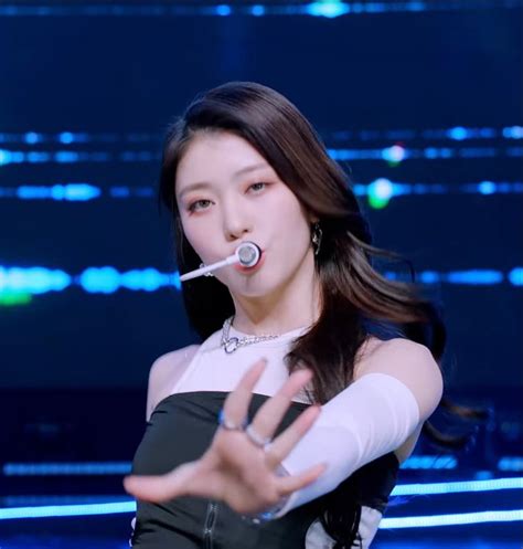 Shen Xiaoting Kepler Rachel Beauty Save