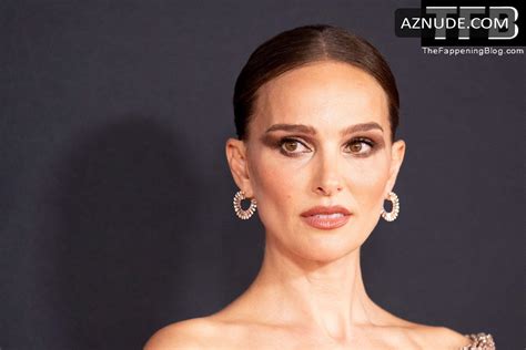 Natalie Portman Sexy Seen Flaunting Her Hot Legs At The Thor Love And Thunder Premiere In