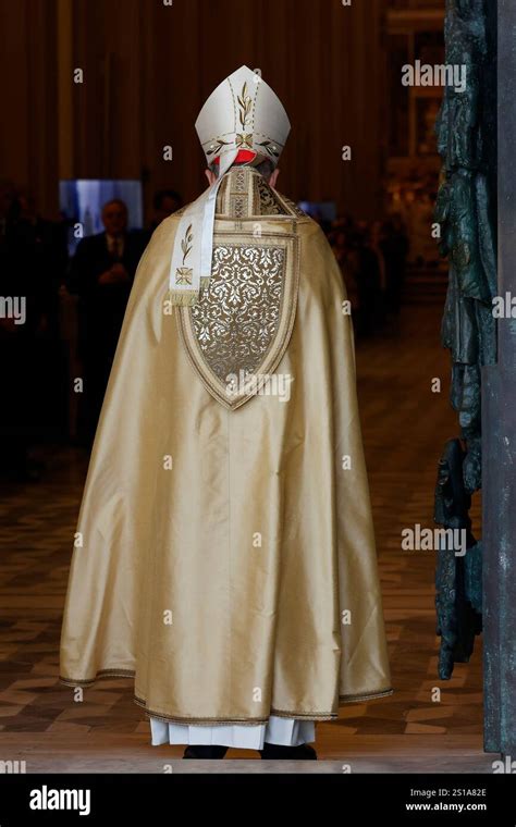 Rome Italy 29th Dec 2024 Romes Cardinal Vicar Baldassare Reina