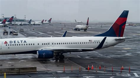 Delta Says Ticket Sales Are Returning To 2019 Levels The New York Times