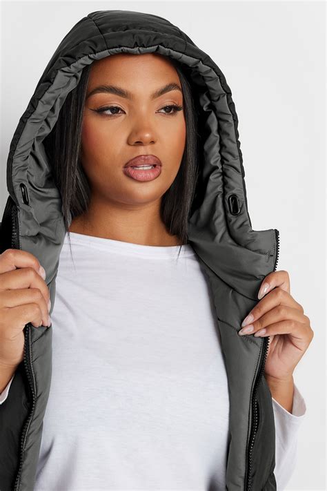 Yours Curve Reversible Charcoal And Black Quilted Longline Hooded Gilet