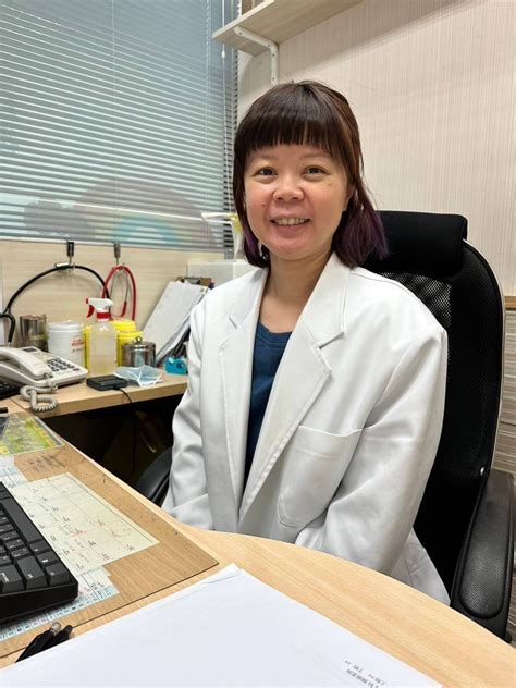 你們也想要巧遇梁醫師嗎，趕快來這家燒肉店😋惠森復健科診所 問問梁醫師 診所 醫師 下班 粉絲 吃飯 燒肉 問問梁醫師