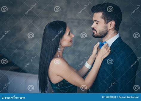 Profile Photo Of Two Affectionate People Couple Guy Looking Eyes Lady