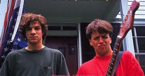 Ween Makes Major Label Debut With Pure Guava 30 Years Ago Today