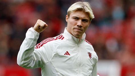 Fan Manchester United Diminta Bersabar Jika Hojlund Tampil Buruk