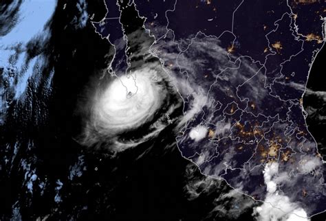 Olaf Se Degrada A Tormenta Tropical En El Pacífico Mexicano Diario El