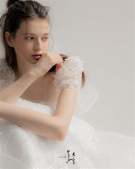 마리에드오늘 웨딩드레스 2025 S S Mariée De Oneul 𝑵𝑬𝑾 𝑪𝑶𝑳𝑳𝑬𝑪𝑻𝑰𝑶𝑵 𝐃𝐫𝐞𝐬𝐬 마리에드오늘