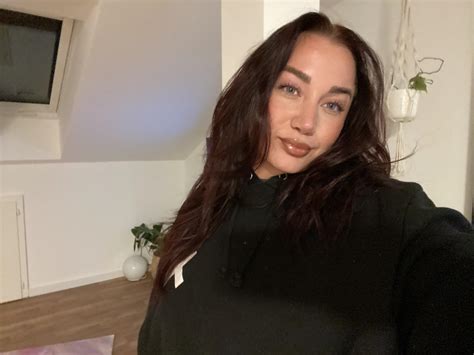 Be Honest Do You Find Me Attractive Rredheadbeauties