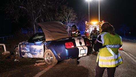 Guécélard Un Homme Meurt Dans Un Grave Accident De La Route Une