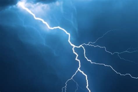 ප්‍රභල අකුණු ගැන කාළගුණ විද්‍යා දෙපාර්තමේන්තුවෙන් අවවාදාත්මක නිවේදනයක් ගගන