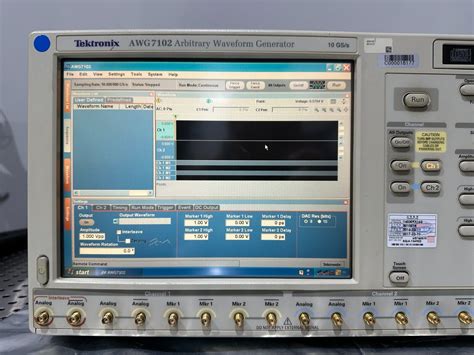 Tektronix Awg7102 Arbitrary Waveform Generator 10gs S Opt 01 And 06 Calibrated Ebay