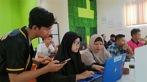Foto Sinergi Jagoan Hosting Dan Diskop UKM Jatim Bantu UMKM Pahami Cara
