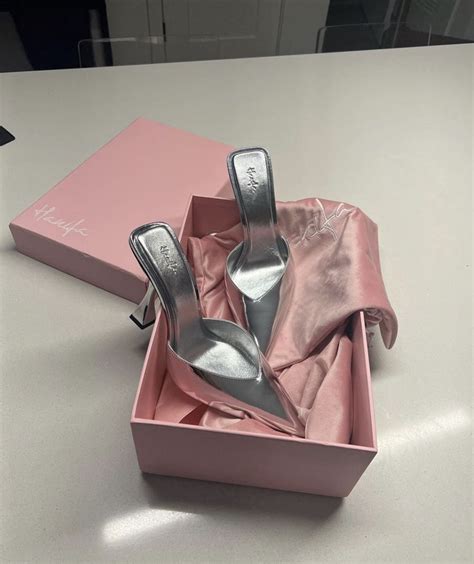Pin By Crackcancer On Heels Pretty Shoes Sneakers Pretty Shoes