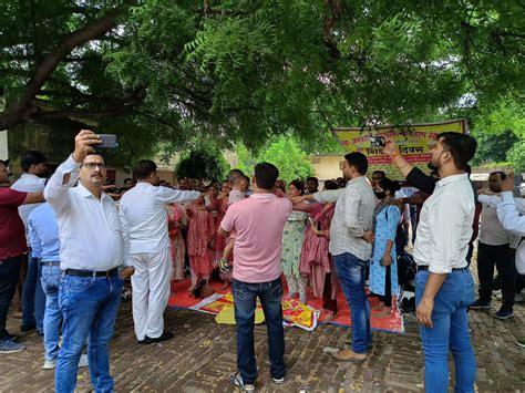 अंतः जनपदीय पारस्परिक स्थानांतरण कार्यमुक्ति हेतु याचना ~ Basic Ka Master