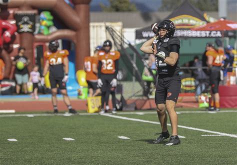 Canadian Quarterback Nathan Rourke Signs With Jaguars