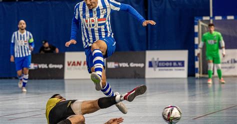 Fc Eindhoven Weert Zich Kranig Maar Verliest Strijd Om Supercup Van