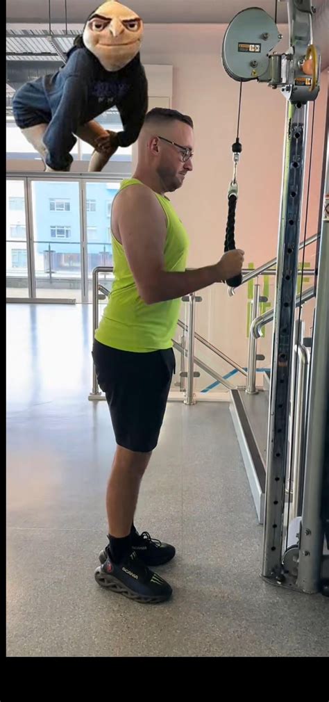 Ryan Windridge Posture Look At Full Image R Dannyaaronsmore