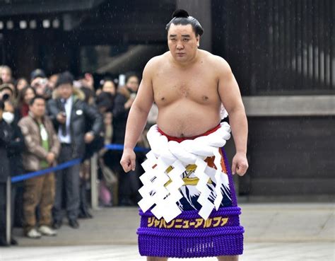 Мэргэжлийн сумо бөхийн аварга Харүмафүжи Д Бямбадорж энэ сард зодог тайлна