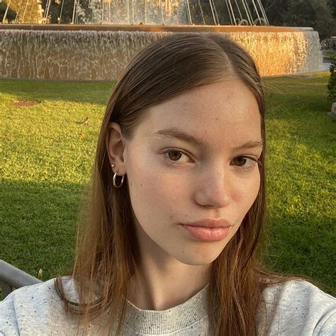 Nina Meerman Model Represented By Metropolitan Models