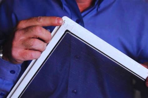 How To Put A Screen Back In A Window