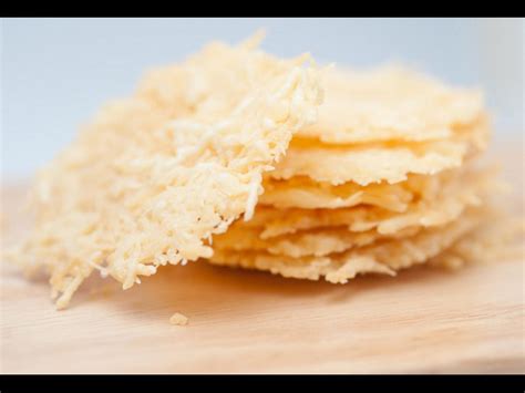 100 Parmesan Cheese Crisps Nutrition Facts Eat This Much