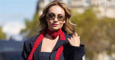 Легкий блонд у стилі 70 х популярне фарбування осіннього сезону кому пасує та як робиться