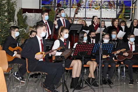 Napretkov božićni koncert u Mostaru Nema ljepših pjesama od hrvatskih tradicionalnih Posušje net