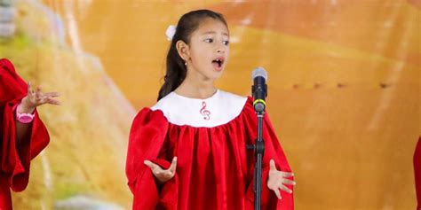 Hija De Martín Elías Inicia Como Cantante Lo Hizo En Los Coros