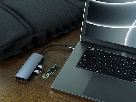 Satechi Usb C Hybrid Multiport Adapter Review A Great Mobile Usb C