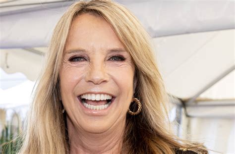 Amsterdam Fernsehstar Linda De Mol Nackt Auf Magazin Cover