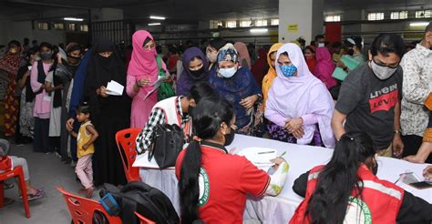 দ্বিতীয় ডোজ পেলেন মিরপুরের সাড়ে ৬ হাজার ক্ষুদ্র ব্যবসায়ী