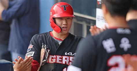‘7월 타율 5할 타순도 9번→2번 Kia 최원준 “개인 기록 목표는 없어 오로지 우승만이 목표”